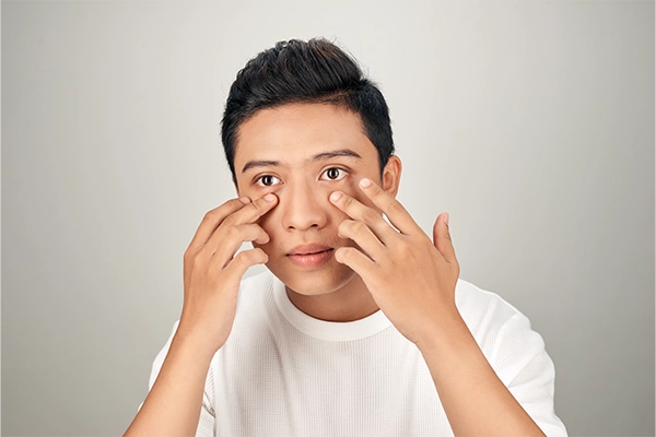 Conjunctivitis (Pink Eye): Symptoms, Diagnosis, Treatment | Pantai ...